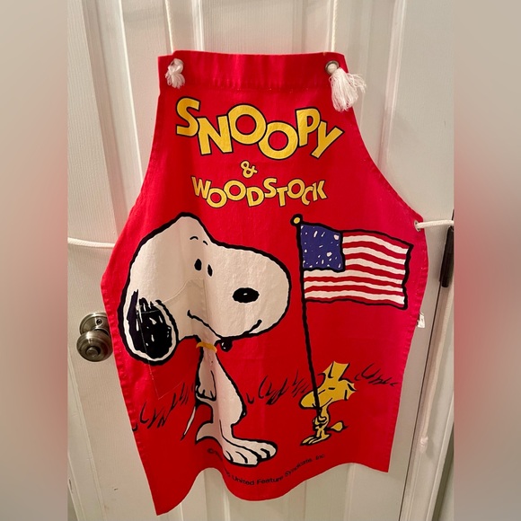 Peanuts | Kitchen | Vintage 965 Snoopy Woodstock Apron | Poshmark